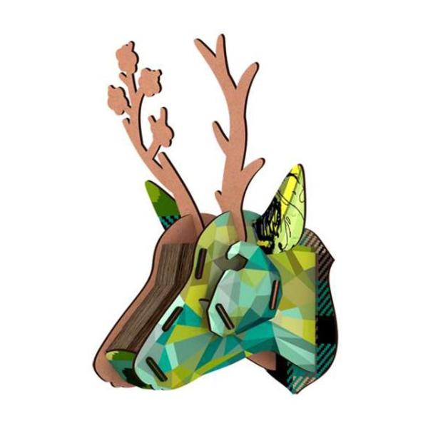 イタリアのデザイナー、Michele Pianezza（ミケーレ・ピアネッツァ）が立ち上げたブランド、MIHO UNEXPECTED THINGSのウォールデコ。MDF板を組み立ててつくる鹿の壁掛けオブジェです。テキスタイル調のカラフルで斬...