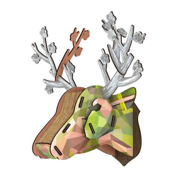 イタリアのデザイナー、Michele Pianezza（ミケーレ・ピアネッツァ）が立ち上げたブランド、MIHO UNEXPECTED THINGSのウォールデコ。MDF板を組み立ててつくる鹿の壁掛けオブジェです。テキスタイル調のカラフルで斬...