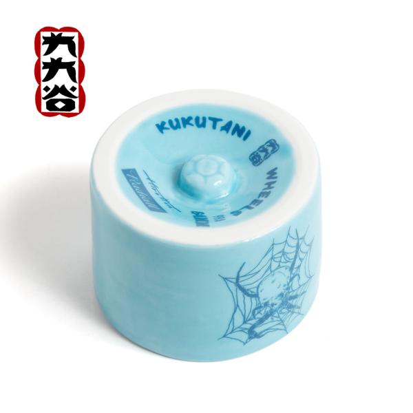 ■ブランド説明スケーターでミュージシャンと異色の経歴をもつ［吉田良晴］氏がディレクションする、古くから石川県で受け継がれる九谷焼とさまざまなものを掛け算していくというコンセプトのもと、伝統工芸とストリートカルチャーを 組み合わせた九谷焼ブラ...