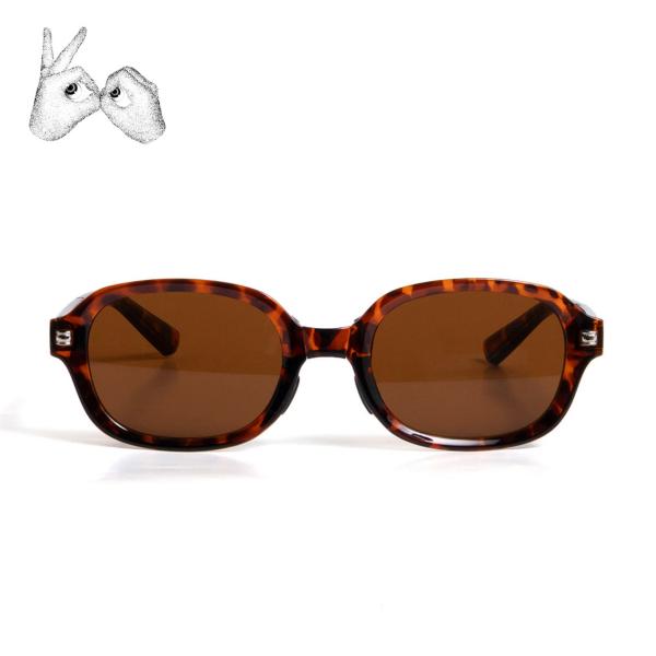 ■ブランド説明VOO・2008年にブランドスタート。「―」引き算をプロダクトコンセプトとしつつアーカイブを軸に練り上げ混ぜ融かした 『アリソウデナイモノ』を具現■商品説明少し大ぶりなビジュアルのセルタイプのCLEVER（クレヴァー）です。今...