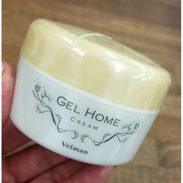 植物性のうるおい成分が、なめらかな感触で角質層に深くなじみます。乾燥や肌あれを防ぐ全身用ゲル状クリーム。手足にうるおいを与え、ひげそり後の肌もすこやかに整えるしっとりタイプ。お子様からお年寄りまで幅広くお使いいただけます。大阪本町の店舗でも...