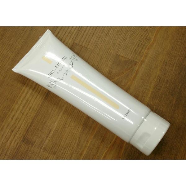 徳用サイズです。植物性のうるおい成分が、なめらかな感触で角質層に深くなじみます。乾燥や肌あれを防ぐ全身用ゲル状クリーム。手足にうるおいを与え、ひげそり後の肌もすこやかに整えるしっとりタイプ。お子様からお年寄りまで幅広くお使いいただけます。大...