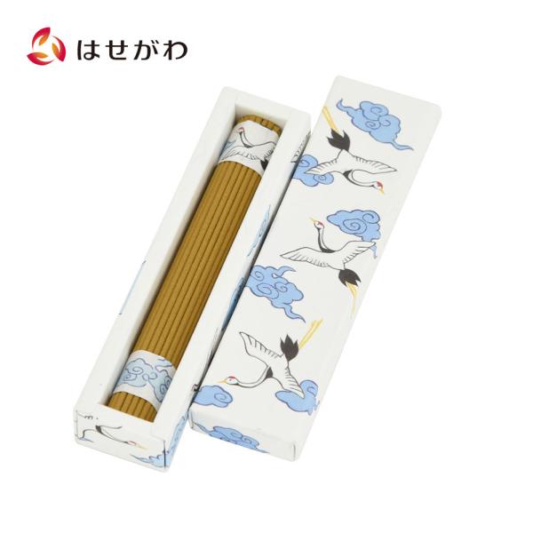 長寿の象徴鶴をモチーフとしたパッケージに、雲をイメージした心落ち着くオリエンタルな香りに仕上げたスティックタイプのお香です。羽ばたく鶴の可愛らしいパッケージです。お香を束ねる和紙までも同じ柄付きになっています。お部屋焚きはもちろん、お仏壇へ...