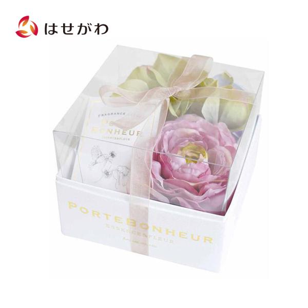 まるで本物のお花のようなアーティフィシャルフラワーと香りがセットになったフレグランスボックスです。そのまま気軽に飾っていただくだけで、お部屋を華やかに彩ります。軽やかなミントティー、ベルガモット、ヒヤシンスを配し、さらにローズ、フリージアを...