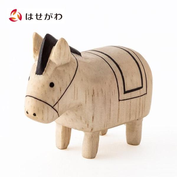 ひとつひとつ天然木を手彫りし、何回もやすりがけをして形を整え、手塗りで仕上げたかわいい干支達です。手作りならではの手の温もりをお楽しみください。（手作り商品のため、ひとつひとつのサイズや表情には若干の違いがありますが、手作りの良さとしてお楽...