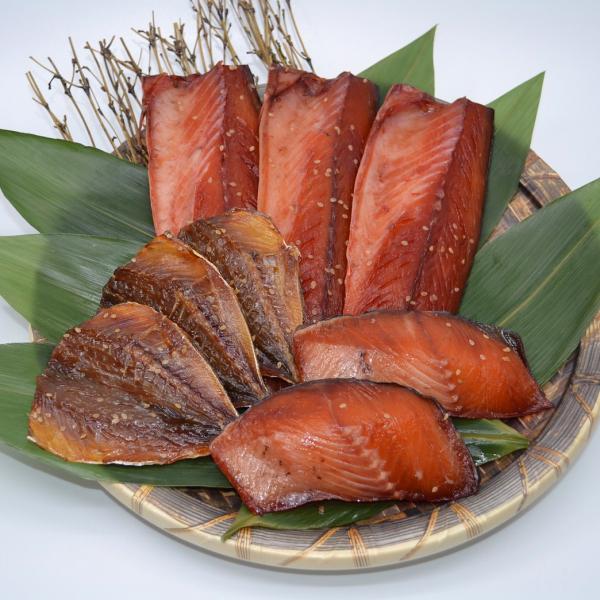 最近、当社を名乗る不審なショッピングサイトや、当社を名乗る人物が押し売りのお電話を掛ける等の事例が確認されました。十分お気を付けください。好評のセット商品「みりんづくし」の少量版をご用意致しました。銀ダラみりん2切れ、サバみりん3枚、アジみ...