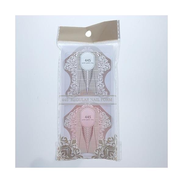 445レギュラーフォームはサロンワークでエレガントであることはもちろん、使いやすさにもこだわった、人気サイズのレギュラーネイルフォームです。イクステンションの第一人者、南部佳子先生のプロデュース。 日本人にわかりやすい2ｍｍ単位の目盛り、ど...