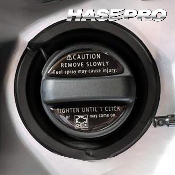 ○フューエルキャップに貼り付けるだけの簡単装着!○安全性向上の油種表示デザインを採用!○高品質ウレタン樹脂を使用し、耐熱性、耐久性に優れています！《適合メーカー》・トヨタ（TOYOTA）・レクサス（LEXUS）・スバル（SUBARU）・ダイ...