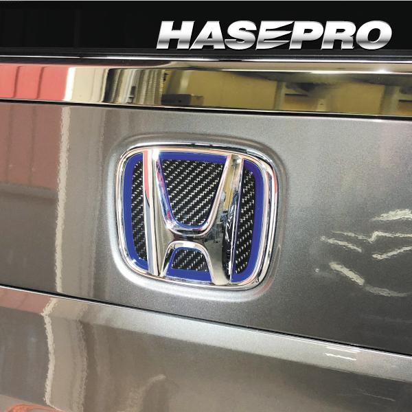 本商品は受注生産ですリアエンブレム専用のマジカルカーボンシートです。【ご注意ください】■貼り付け場所について青い縁の境目に段差がありますので、本商品は「黒い部分」のみ貼る事が出来ます。青い縁は見える状態になりますのでご注意ください。【ご購入...