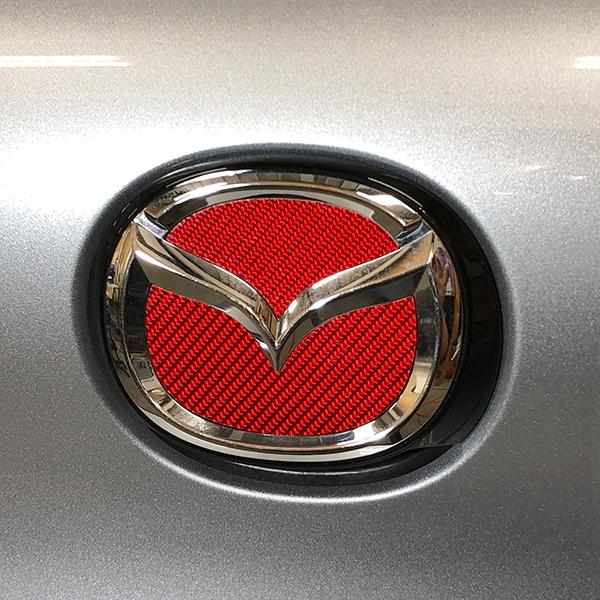 リアエンブレム専用のマジカルカーボンです。◆適合車種CX-30　DM系（2019.10〜）MAZDA2 DJ系（2019.9〜）MAZDA3 ファストバック 15S BP5P（2019.5〜）MAZDA6ワゴン　GJ系（2019.8〜）アク...