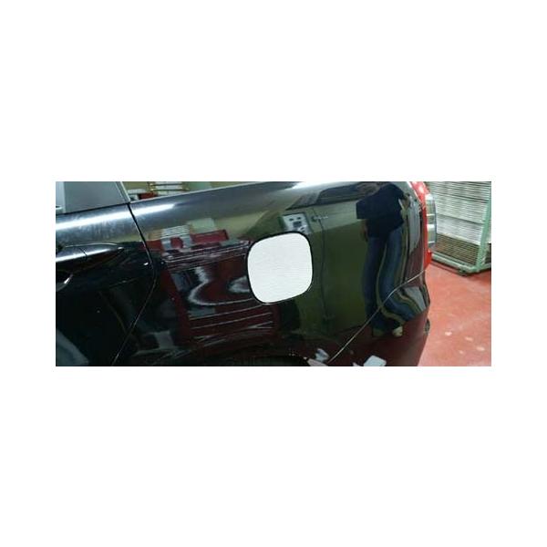 給油口扉（フューエルリッド）に貼るマジカルカーボンシートです。◆適合車種ホンダ　ストリーム　RN6〜9（2006.7〜2009.5）ホンダ　ストリーム　RN6〜9（2009.6〜2014.5）◆カラーブラック/CFH-2（454540311...