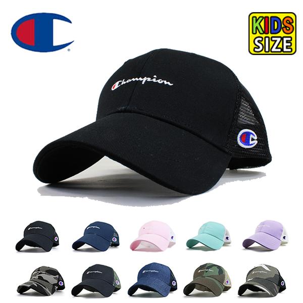 定番の【Champion】!!定番ロゴがはいってはずさないアイテム！普段使いにもってこいの帽子です。男の子も女の子にも人気でどんな服装にも合わせやすいローキャップです。【素材】　前立て、ツバ部分：綿　100％               メ...