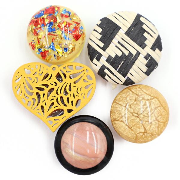 帯留 5個セット 極小サイズ ミニ　ピンク 黄色 水色 ハート ベージュ 四角 ラメ 丸型 四角 花 三分紐 三分締め アクリル クリア マーブル 涼しげ カジュアル 洒落着用 かわいい かっこいい 粋 パーティ 観劇 映画観賞 食事会 帯...