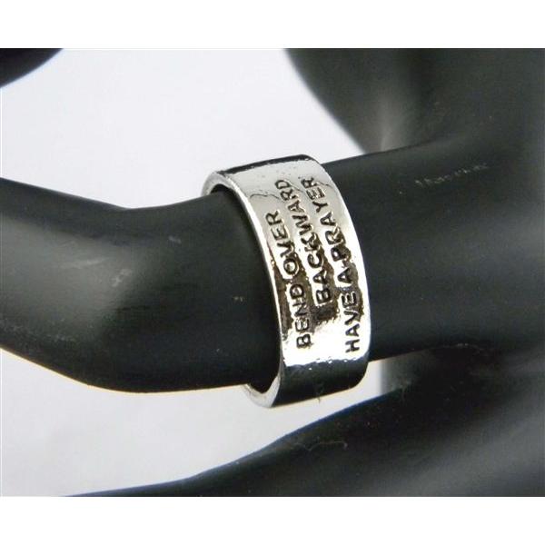 素材：合金/メッキカラー：シルバーサイズ（幅）：約8ｍｍ※金属部分が、お肌に合わない場合は、直ちにご使用をお止め頂き、医師にご相談下さい。"bend over backward havea prayer"を刻印が入っています。◆直訳→湾曲に...