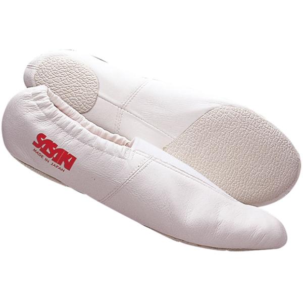 ササキ SASAKI ジムシューズ 体操 シューズ ジュニア 大人 はっ水 通気性 耐久性 競技者 練習 トレーニング 靴 ジム 室内シューズ  132　新体操　はっ水性、通気性、耐久性に優れた人工皮革、ソフリナ(R)を使用。ジュニアから競...