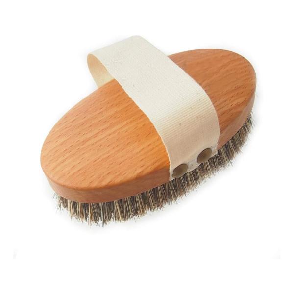 レデッカー(Redecker)社のマッサージブラシです。こちらは馬毛と植物繊維を混合して植毛したミディアムハードタイプです。ソフトな馬毛とハードな植物繊維が混合されたブラシは、肌の張りと血行の促進など、ナチュラルなボディケアに最適です。サイ...