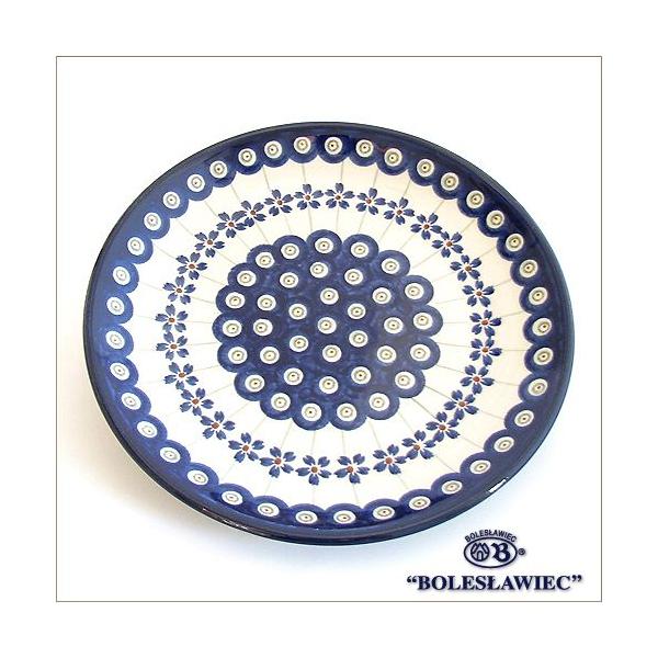ポーランド ザクワディ ボレスワヴィエツ陶器社のプレート(平皿)19cmです。取り皿やケーキ,デザート皿に丁度良いサイズです。サイズ-直径：約19cm/高さ：約2.5cm/電子レンジ、オーブン使用可 ◆ご注文前にご確認ください◆※こちらの陶...