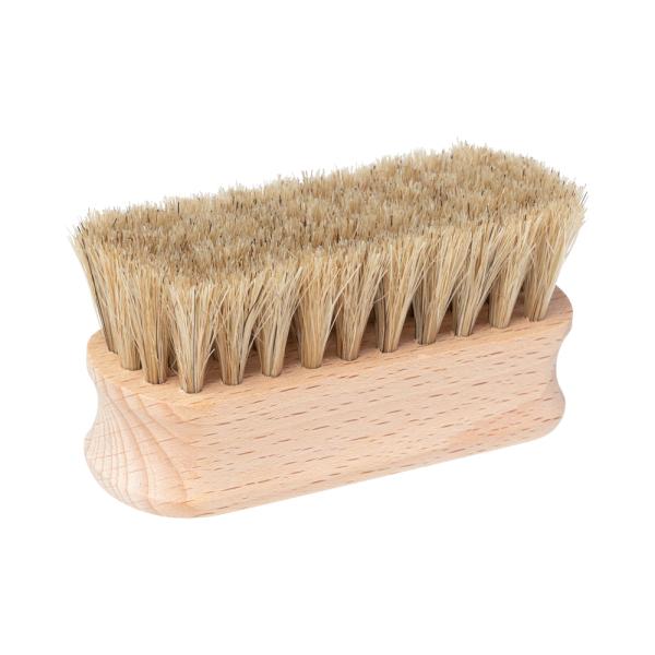 ドイツREDECKER社の靴みがきブラシです。仕上げ用、汚れ落しの両方の用途にお使い頂けます。ただし、汚れ落しのクリームと磨きのクリームは性質が違いますので クリームを使用する場合は、どちらか一方の用途に限定してお使いください。ブラシ毛は馬...