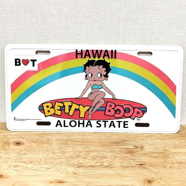 「コマーシャルプレート Betty Boop」アメリカの人気キャラクター『BETTY BOOP（ベティーブープ）』のブリキ看板！日焼けしたベティちゃんと、カラフルな色使いが可愛いデザインです♪飾るだけでとってもアメリカン！軽いので場所を選ば...