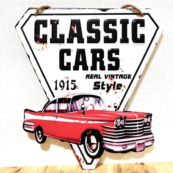 「アンティークエンボスプレート Classic Cars」アンティーク風な加工を施したアメリカンデザインのプレートです。エンボス加工による凸凹感と錆びた感じもgoodです。軽量なのでどこでも気軽に飾ることができます。吊り下げるだけなので、簡...