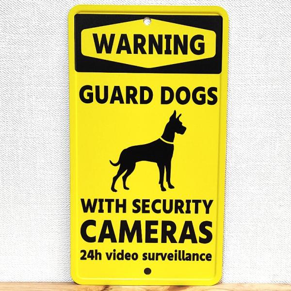「アルミニウム メッセージプレート　WARNING」アルミの板にプリントしたメッセージサインです。わかりやすい番犬のピクトグラム付きで、シンプルかつおしゃれなデザイン。アルミ製なので錆ず、また軽いので飾りやすいですよ！左右に穴が空いているの...