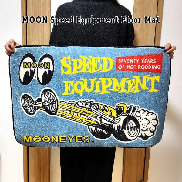 「MOON Equipped Floor Mat」ムーンアイズデザインのフロアマットです。スタンダードな MOON Equipped ロゴとアイシェイプロゴデザインがおしゃれ！玄関、リビング、キッチン、トイレなど色々なところに使えるマットで...