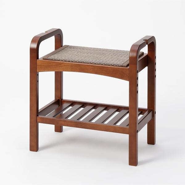 畳腰掛け ブラウン×い草ブラウン  (玄関チェア 腰かけ 椅子 高齢者 棚付き 大島屋)●靴の脱ぎ履きや立ち上がりをサポート！●力の入れやすい持ち手と高さを変えられる座面で、立ち上がりしやすく、ご高齢の方も安心です。●天然い草を使った高級感...