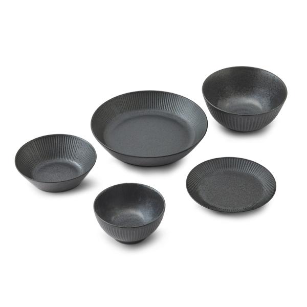 アイリスオーヤマ 食器 5点セット ブラック 国産 美濃焼 MNW-5S (お皿セット 電子レンジ対応 食洗機対応)●新生活のスタートに必要な食器を揃えました。使用頻度の高いアイテムを厳選した無駄のないセット内容です。●必要アイテムが一気に...