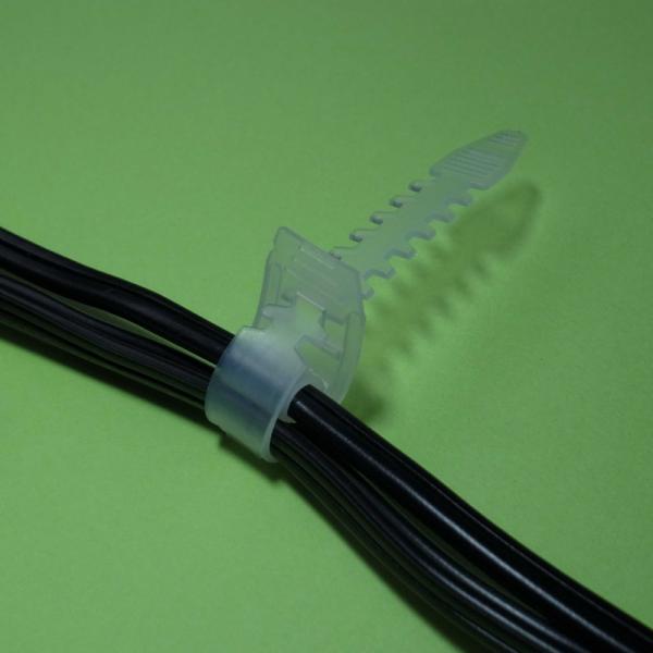 オーム電機 コードバンド 結束径φ21mm 15本入 白 [品番]09-1710 LOB-CB1215W 4971275917101● 使わないコードの収納に《結束バンド》※画像はイメージです。