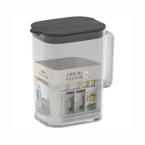 冷蔵庫の棚に収まる冷水筒 1.2L ブラック A8055 (麦茶入れ ウォーターポット ピッチャー 取っ手付き アスベル)●冷蔵庫の棚やドアポケットにフィットする大きさ。●隙間に入るコンパクトサイズ。●高さ約16.5cmのスリム設計で、冷蔵...