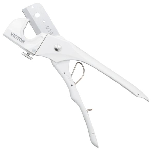 全長(mm) 200質量(g) 200切断能力 ポリブデン管・架橋ポリエチレン管は25A(34φ)まで、サヤ管・CD管・フッ素樹脂チューブは34φまで●給湯・給水工事の架橋ポリエチレン管やポリブデン管の切断に最適です。●パイプ径に合わせた受...