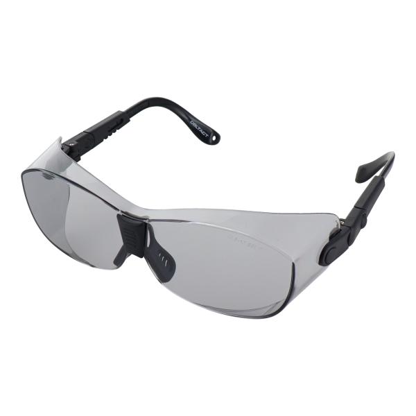 作業時に眼を守る、保護メガネです。●ＡＮＳＩ合格品●紫外線99.9%カット●表面キズ防止ハードコート●耐衝撃性に優れたポリカーボネート素材●防曇加工処理付き仕様・注意事項●本体重量:35ｇ●レンズ:ポリカーボネート ●フレーム:ポリカーボネート