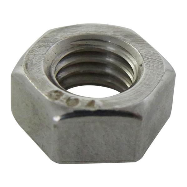 おねじに締付け、締結、固定に使用します。耐食性に優れていますので湿気の多い場所、屋外にある物に使用します。但し、塩素環境や海岸近く等の塩分環境下での使用には適しません。※画像は代表画像です。1種(片面取り)の一般的な六角ナットで、高さは呼び...