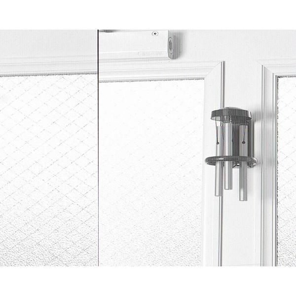 長さの違う3つのパイプが奏でる爽やかな音色で家族やお客様をやさしくお迎えします。●玄関ドアチャイム。●ドア・引戸どちらにも使用できます。●強力磁石で、マンション等の鉄製のドアはそのままで、木製・アルミ製・ガラス製のドア等は付属の鉄板プレート...