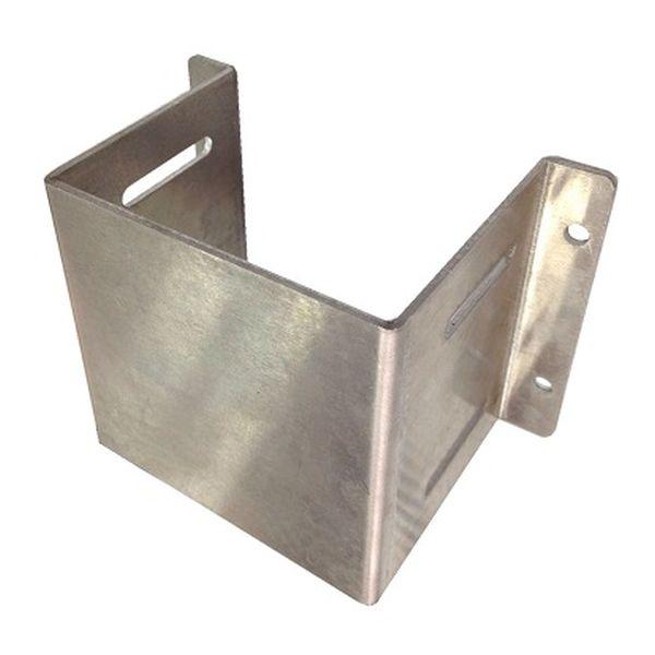 【店舗受取専用商品】※発送不可　※店頭受取時は送料無料サイズ：約１０５ｍｍ×６０ｍｍ×７５ｍｍ　アルミ製　セット内容：固定金具×１個、ねじ×６本　JJ-WOOD II専用部材です。大引きに固定し、幕板固定用の下地部材になります。