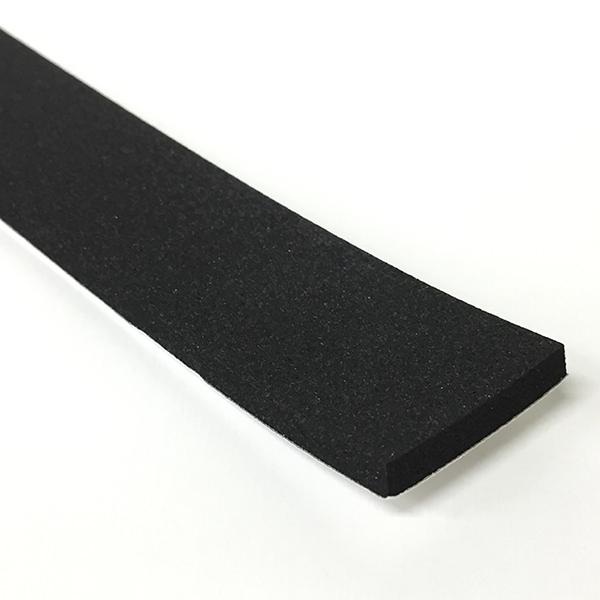 ドアの戸当り部分、保護用クッション材などに使用できます。●弾性に優れています。仕様・注意事項：●材質：発泡スポンジ●色：黒●サイズ：5×30×300mm●注意事項：素材性質上、一般的環境下においても製品自体の縮み、伸び、または反りなどが発生...