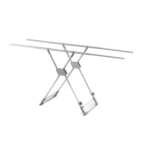 ふとんも、洗濯物もラクに干せる、コンパクト収納ふとん干しです。『干したいものに合わせて変形できる』を実現。これひとつで「ふとん」も「服」も自由に干せる！梱包サイズ約H1265×W180×D130ｍｍ