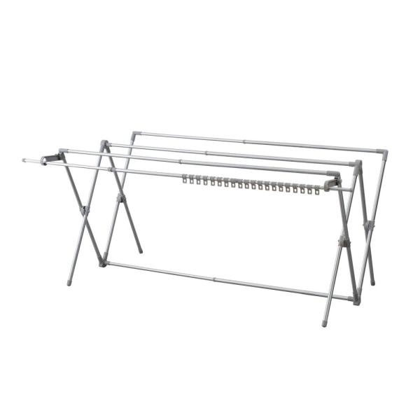 衣類も布団もまとめて干せる大容量物干しに、＼さらに／大容量タイプが登場！もっと干せる、MAX【6枚】同時干し、ダブルバー付き。洗濯物を交互にかけることで通気性をキープしながらたっぷり干せる。手前のバーにも洗濯物が干せるから、干せる量がさらにUP！