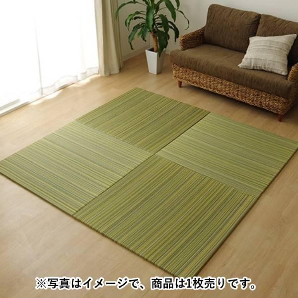 フローリングのお部屋に畳の空間を作れます。シンプルなヘリなしタイプ。軽量で持ち運び簡単。商品サイズ：82×82cm表地：い草中材：固綿12mm裏地：滑り止め原産国：中国製