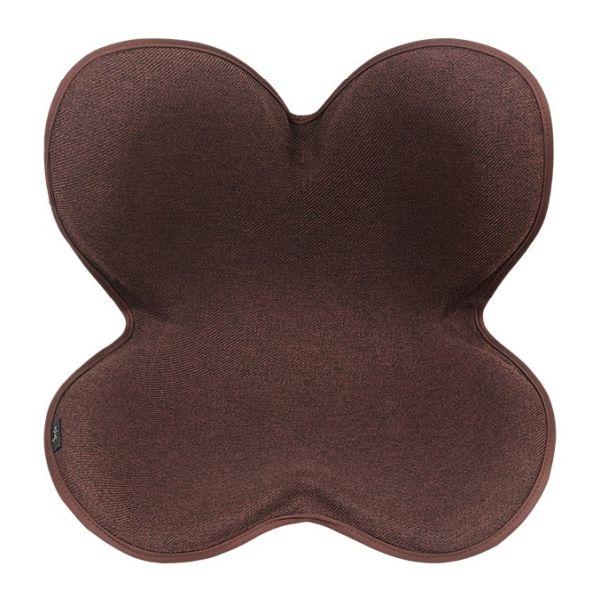 独自の「カイロサポートシステム」で骨盤を支え、正しい座り姿勢に導きます。自宅やオフィスなど、さまざまなシーンで活躍します。カラー：ブラウンサイズ(約)：44×39×33cm耐荷重(約)：120kg材質：【構造部材】ポリプロピレン【クッション...