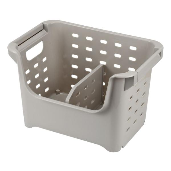 収納用途に合わせて、取り外しができる仕切付きタイプ