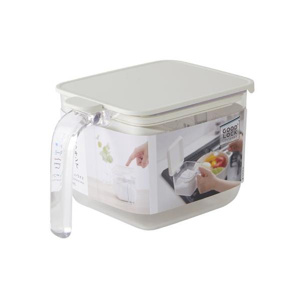 パッキンでしっかり閉まって湿気・乾燥を防ぎ、ワンタッチで開くコンテナシリーズ調味料がかたまりにくい、パッキンがついた調味料ポットです。手元のボタンを押せばフタが奥に開き、ぎゅっと閉まっていてもワンタッチで開けられます。さらさらな調味料と、お...