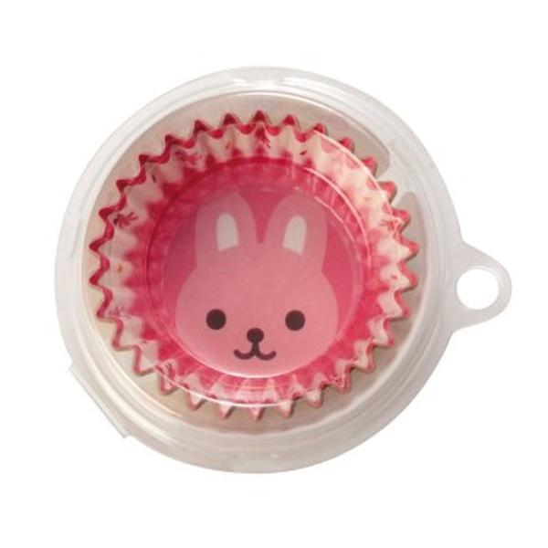 おかずを食べきると動物が見えてくる、かわいい弁当用おかずカップ。　うさぎ（ピンク）、ペンギン（ブルー）、クマ（イエロー）、カエル（グリーン）の４柄展開です。電子レンジ使用可能。サイズ：約高さ30mm　直径(底面)約45mm20枚入り