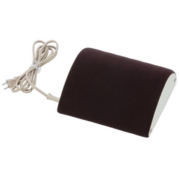 足先を心地よくあたためる電気あんか。湯たんぽのお湯を入れ替えするように手間がなく、時間が経っても冷たくなりません。コンセントにつなぐだけで、一晩中、足元がぽっかぽかです。ダイヤル式温度調節消費電力：60W本体サイズ：幅22×奥24.5×高8cm