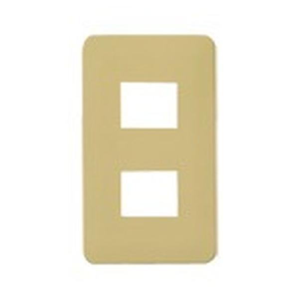 品名：フルカラーモダンプレート 2コ用 ダークベージュ品番：WN6002Yサイズ：70×7×120mm耐熱性：70℃ 1時間使用場所：屋内使用周囲温度範囲：-10℃から+40℃材質：【プレート枠、化粧プレート】ABS樹脂【プレートねじ】鋼線