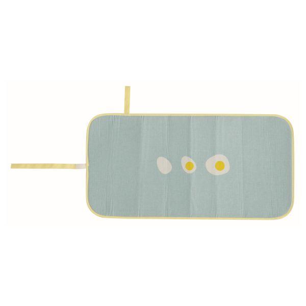 くるっとたためて持ち運びに便利なアイロンマット。旅行や出張先でささっとアイロンをかけたいときに便利です。吊り下げ用ベルトが付いており、ハンガーポールにかけることもできます。サイズ(約)：38×78cm材質：【掛面】綿100%【芯】ポリウレタ...