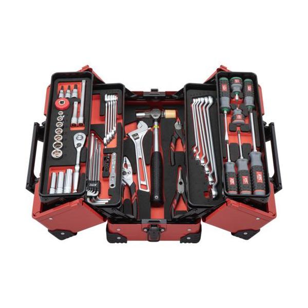 《メーカー》京都機械工具（株）《品番》SK35626WZR《特長》●BR390:9.5sq.ラチェットハンドル(90枚ギア)採用セットです。●自動車整備のスタンダードモデルです。《用途》《仕様》●ケース色:レッド●ケース寸法(mm)間口:4...