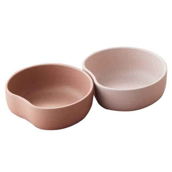 天然素材の竹と丈夫な樹脂を組み合わせたバイオマスプラスチックで作られた食器です。環境にやさしく、竹による天然の抗菌効果もありBPAフリーなので、安心してお使いいただけます。ボウルの内側の曲面は、スプーンの丸みに沿って食べ物がすくいやすい設計...