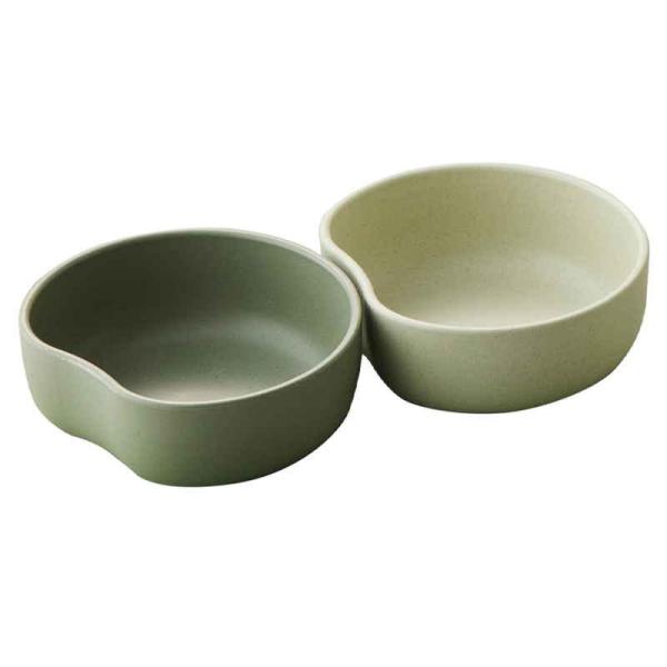 天然素材の竹と丈夫な樹脂を組み合わせたバイオマスプラスチックで作られた食器です。環境にやさしく、竹による天然の抗菌効果もありBPAフリーなので、安心してお使いいただけます。ボウルの内側の曲面は、スプーンの丸みに沿って食べ物がすくいやすい設計...