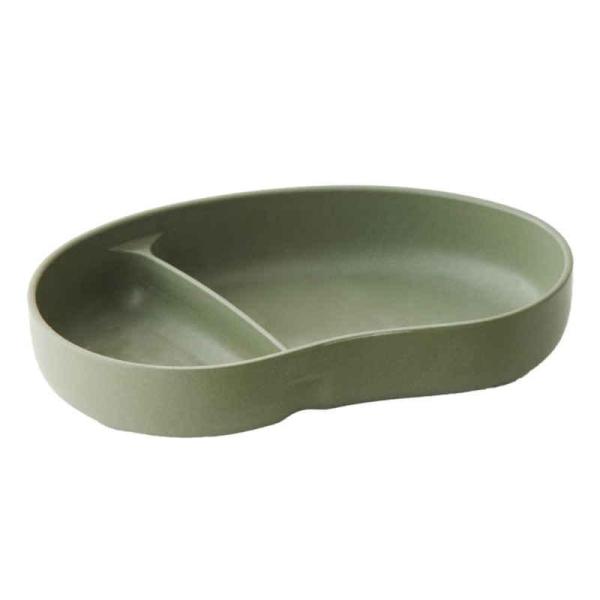 天然素材の竹と丈夫な樹脂を組み合わせたバイオマスプラスチックで作られた食器です。環境にやさしく、竹による天然の抗菌効果もありBPAフリーなので、安心してお使いいただけます。盛り付けしやすいセパレートタイプです。プレートの内側の曲面は、スプー...